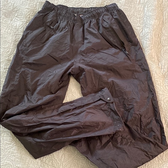 REI | Pants & Jumpsuits | Womens Rei Stowable Waterproof Rain Pants ...